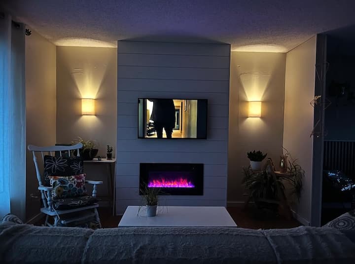 Clean And Bright 2 Bedroom Home | Self Check-in - Melfort