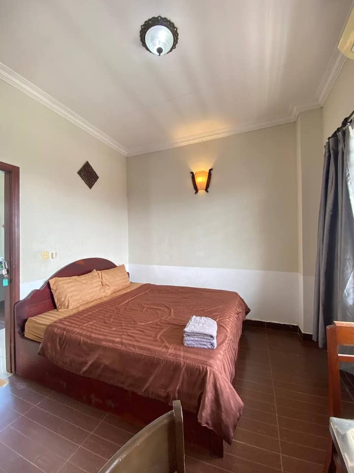 Safe And Quiet 2 Bedrooms In Btp - Phnom Penh