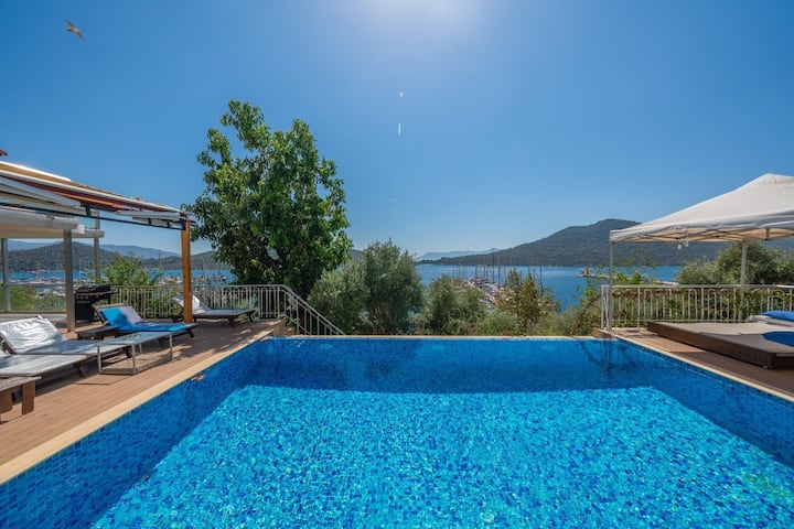 Marina Manzaralı Villa Merkezde - Kaş