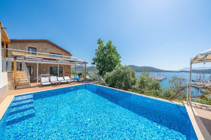 Marina Manzaralı Villa Merkezde - Kaş