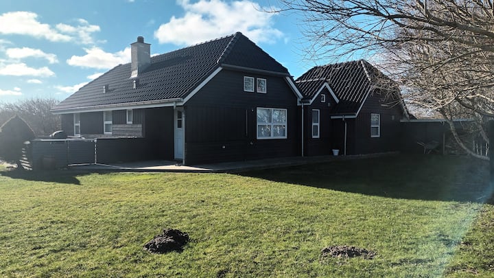 Stort Sommerhus Nær Hjørring - Hirtshals