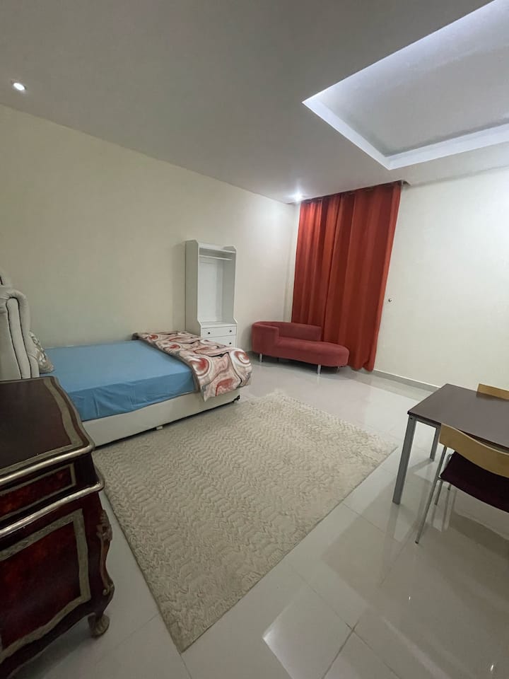 Enjoy Ur Stay In A Nice Location - Ad-Dauha