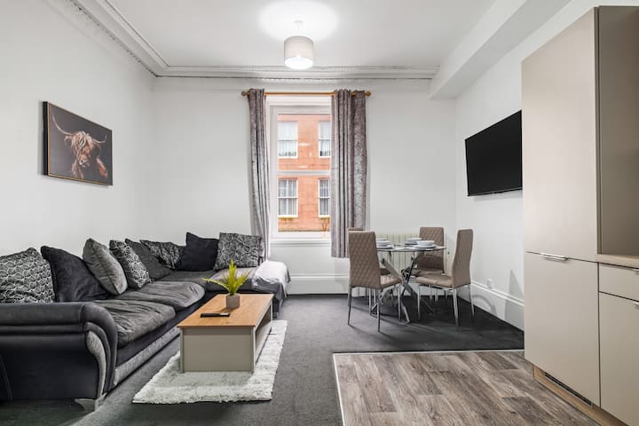 Peterhead - Modern 2 Bed Apartment - Peterhead