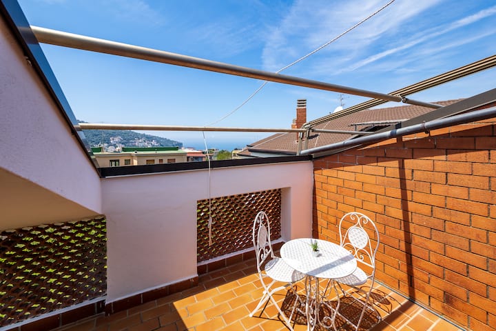 Cozy And Bright Apartment In Sorrento Coast - Vico Equense