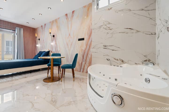 Suite Luxe Confort Jacuzzi Massena - Niza