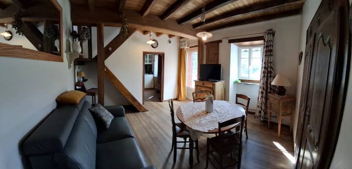 Ancien Corps De Ferme Rénové 6 à 7 Personnes - France
