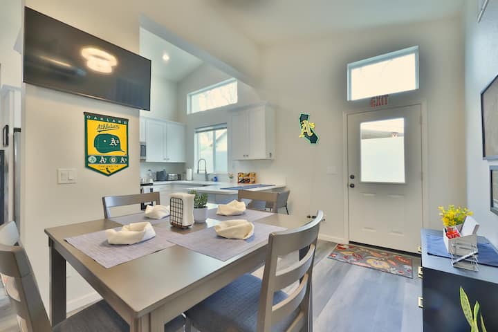 “The Club House” 7minutes From Downtown Sacramento - West Sacramento, CA