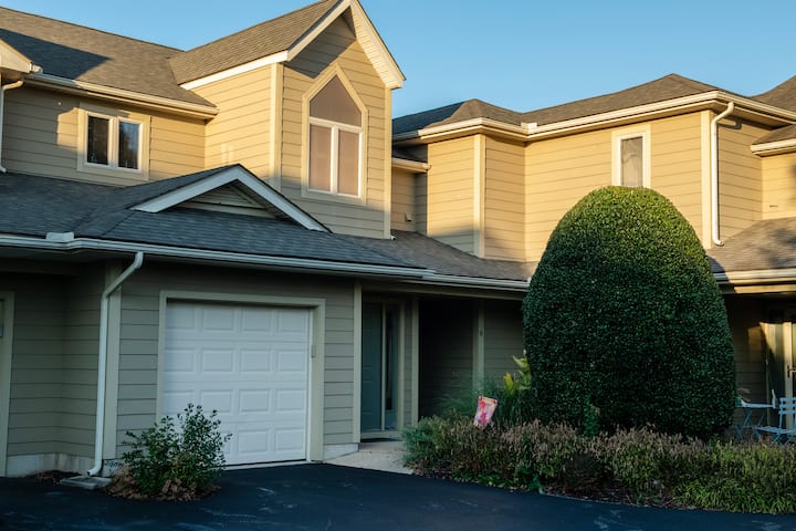 Newly Designed Coastal Condo In Plantations - Lewes, DE