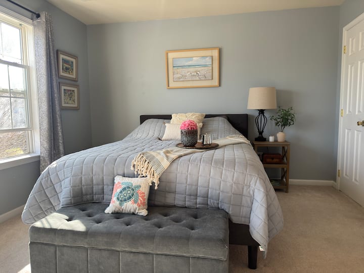 Cozy Room W Parking Great Area - Frederick, MD