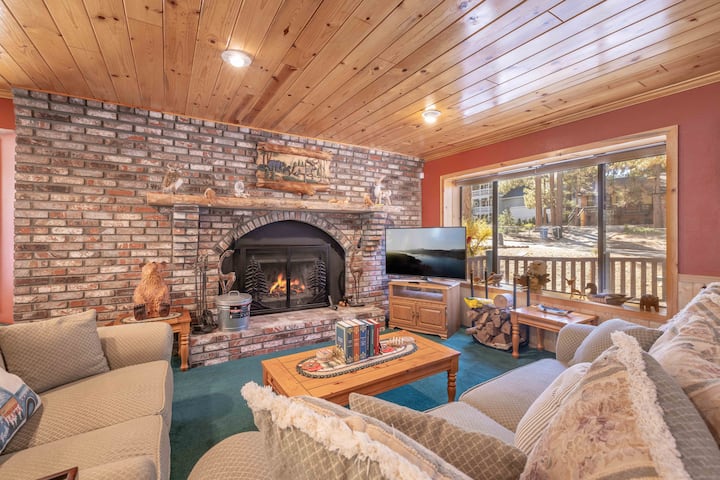 Big Bear Hideaway - Big Bear Lake, CA