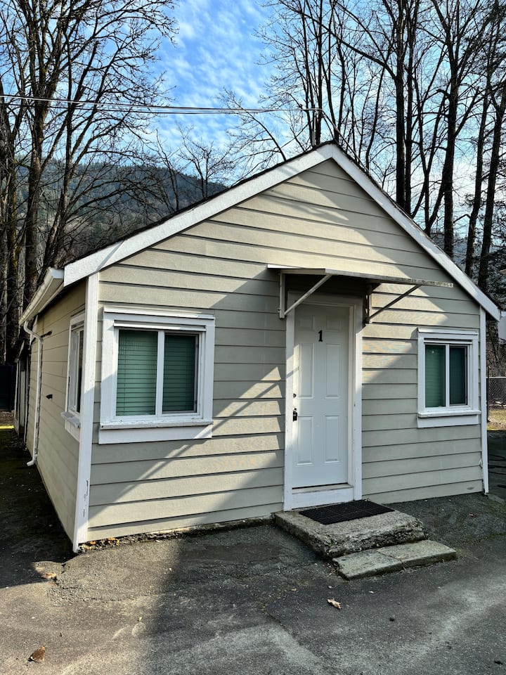 Lake Errock Cabin 1 - Chilliwack