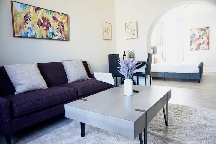 Broadmoor King Suite 401 - San Francisco, CA