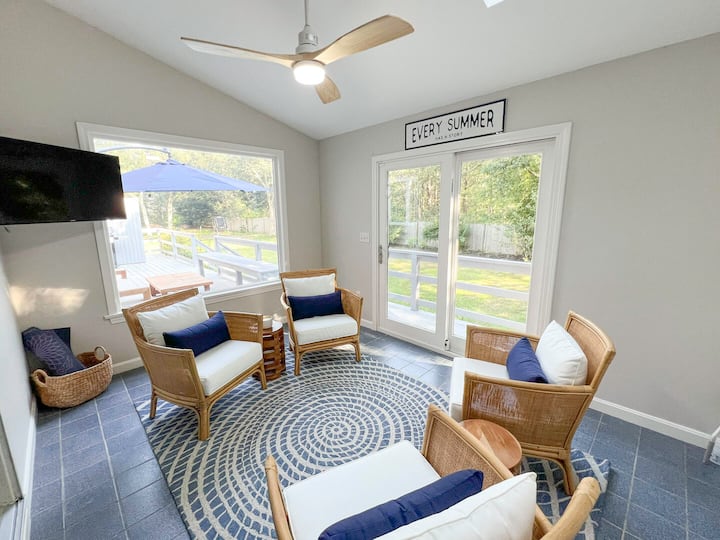 Welcome To Your Oak Bluffs Oasis - Oak Bluffs, MA