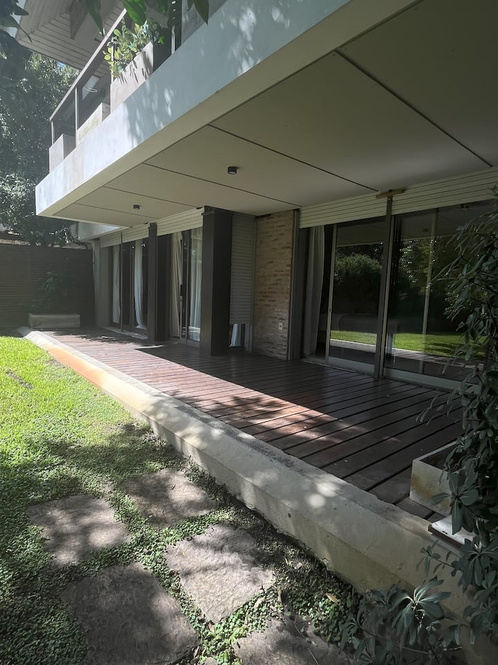 Apartamento Con Jardín, Carrasco - Montevideo