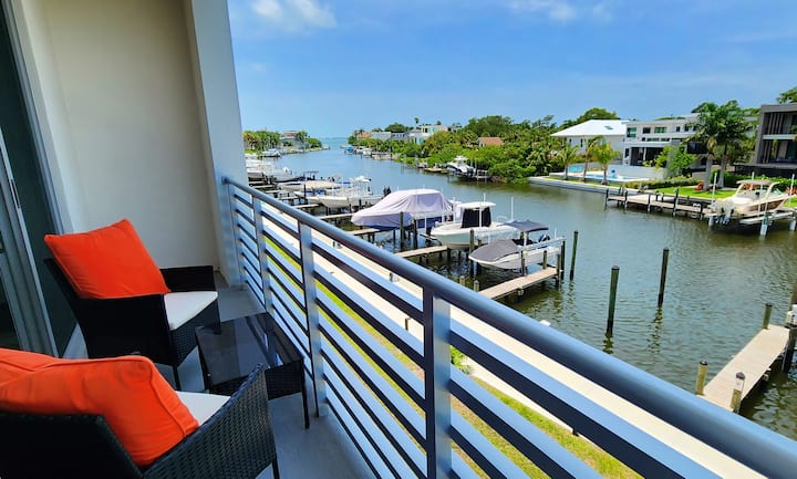 2 Bedroom Condo W/water View - Sarasota, FL