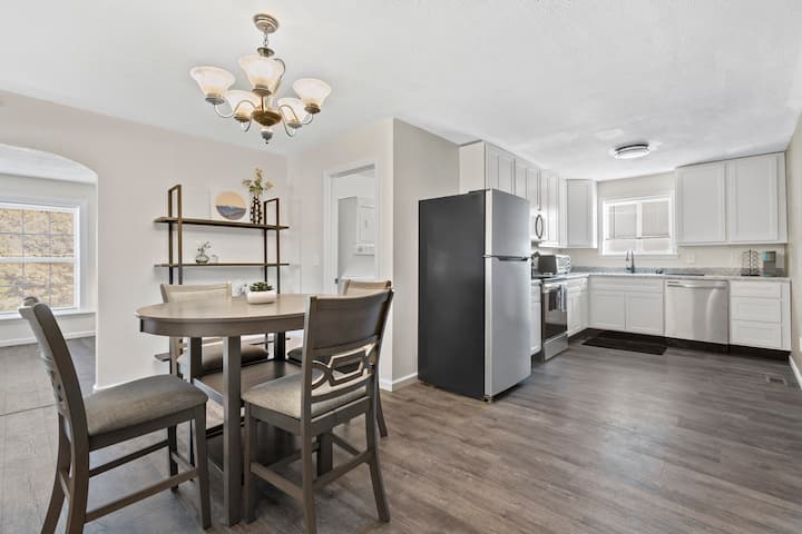 Arnold Apartment With Office - Arnold, MO