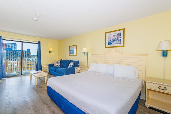 Sea Mist , Studio Condo With A View - Myrtle Beach, SC