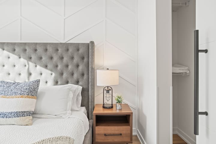 Luxury 1 Bedroom Mountain Viewn Condo - Canmore