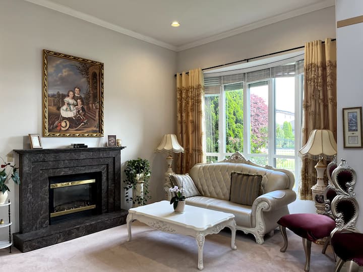 #3 Br -In Luxury Home (Female Only) - Richmond