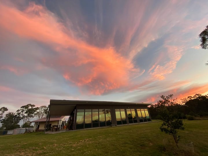 Hemp Home On The Hill - Moruya