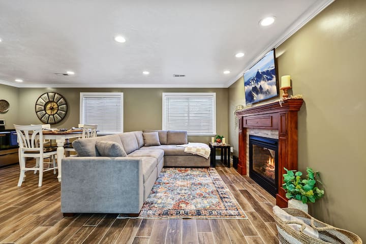 Luxury Basement Haven - サンディ, UT