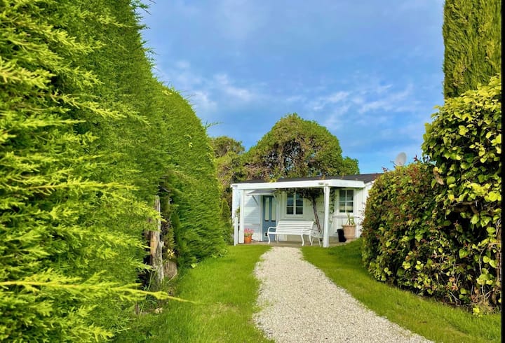 Cottage By The Sea - Christchurch