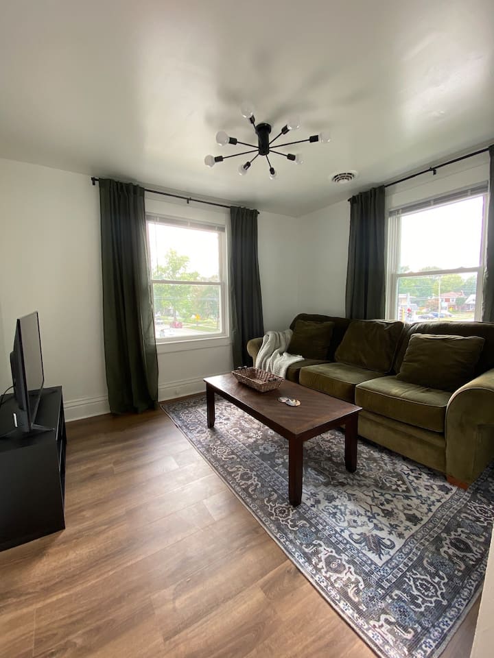 Designer Inspired 2 Bedroom - Springfield, IL