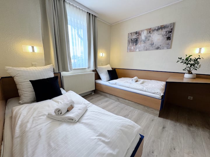 Double Room #Breakfast #Hotel #A14 #Parking Lot - Magdeburg