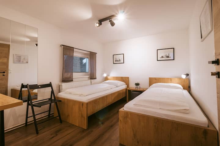 Pri Karlu Rooms & More - Family Room Nr.11 - Maribor