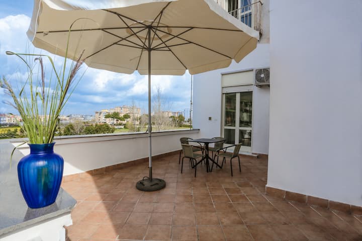 Elegant Terrace | Seaview, Parking, Near Station - Casoria