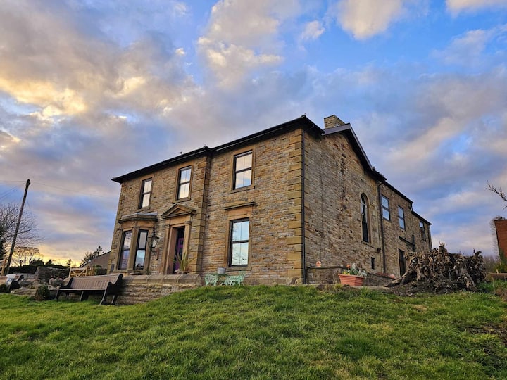 Greystonedale Mansion Sleeps 14 - Haltwhistle