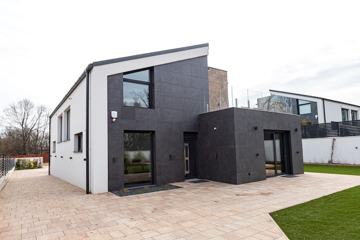 Villa Porta Verde & Pool - Alsóörs
