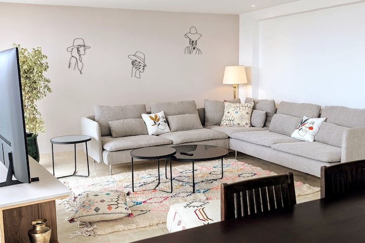 Spacious Apartment 5 Min Walk To Beach & Mountains - Agadir