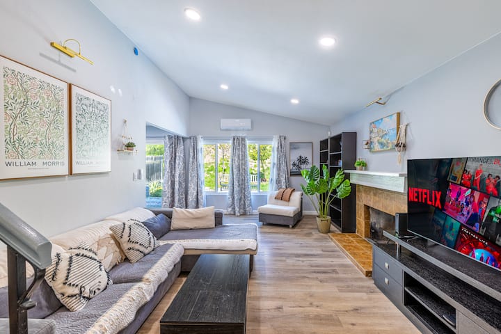 Boho Hidden Gem Fenced Backyard Garage Pet Ok - West Covina, CA