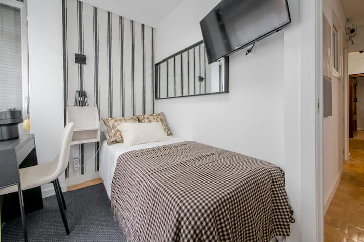 Habitación Privada Paseo De La Castellana - Alcobendas