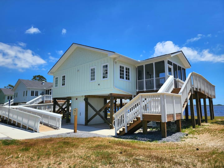Accessible Two-bedroom Cabin - Gulf Shores, AL