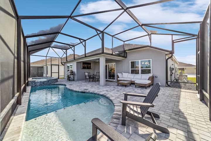 Pool And Spa Luxury Retreat - Wildwood, FL