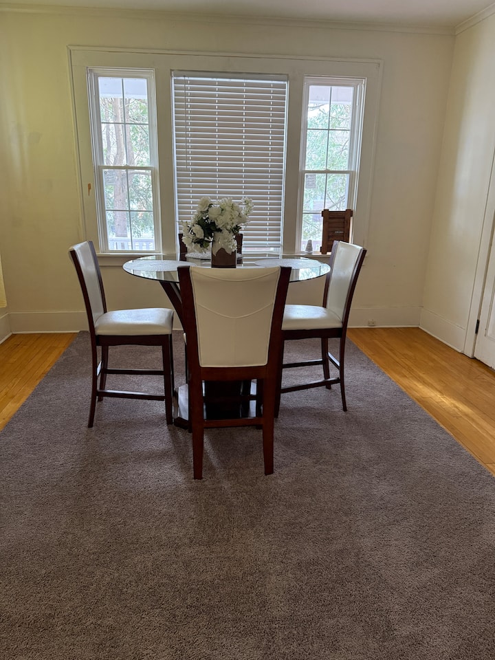 Cheerful, Peaceful Private Room! - Utica, NY