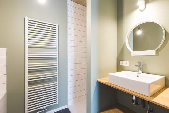 Central Antwerp Apartment With Garden & Parking - Antwerp