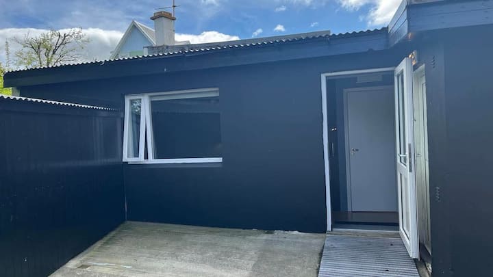 Small Backyard House - Reykjavik