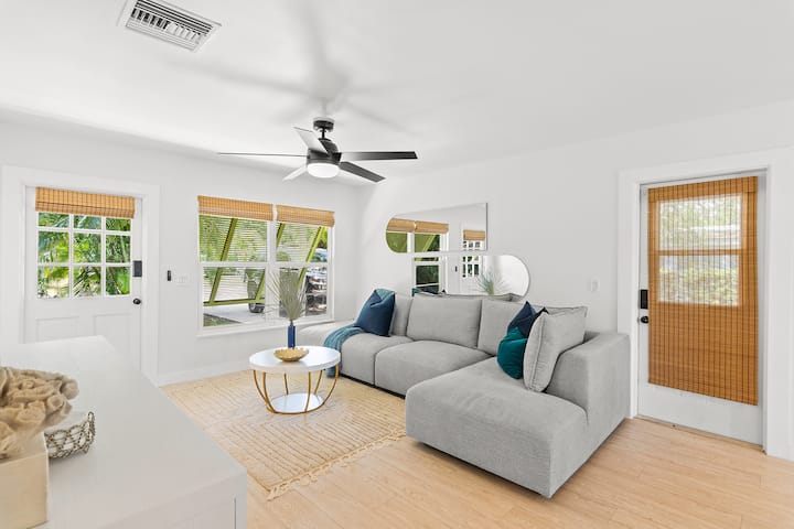 New 3 Bedrms-2 Bath-beach Chalet - Vero Beach, FL