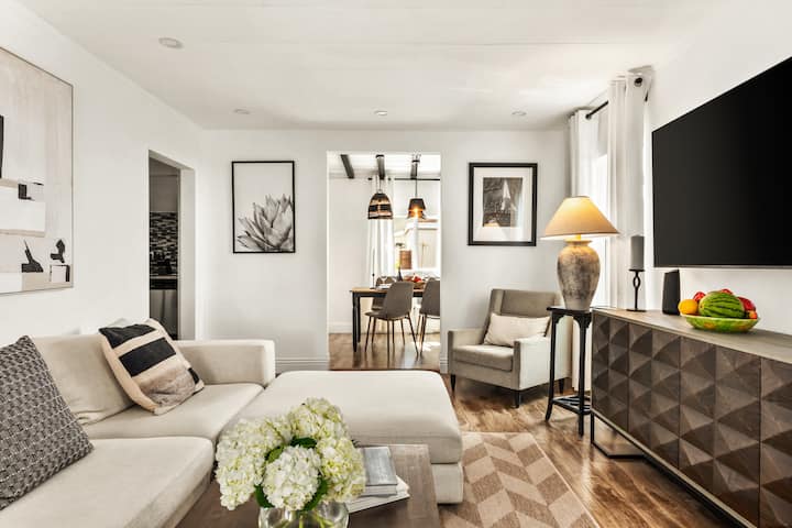 Prime Location - Walk Everywhere - Beverly Hills, CA