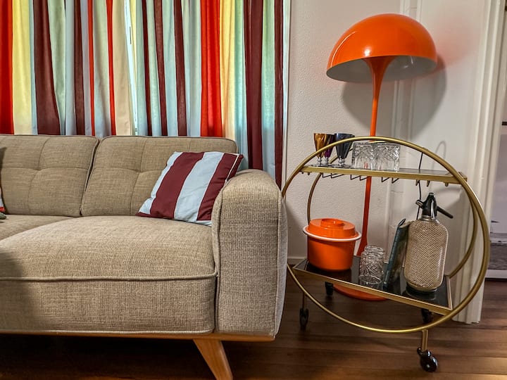 The Tides | 70s Seaside Bungalow - Port Douglas