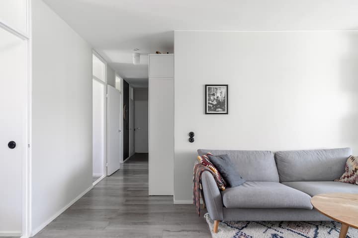 Valoisa Kahden Makuuhuoneen Huoneisto Pasilassa - Helsinki