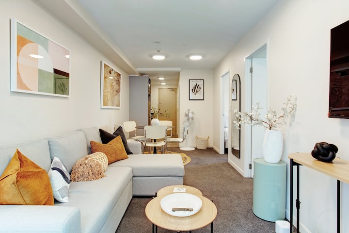 Modern Cbd Apartment With Sky Tower View - Auckland