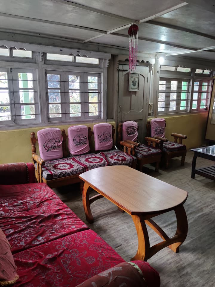 Kousayan Naranga
Farmstay-kagey - Lava