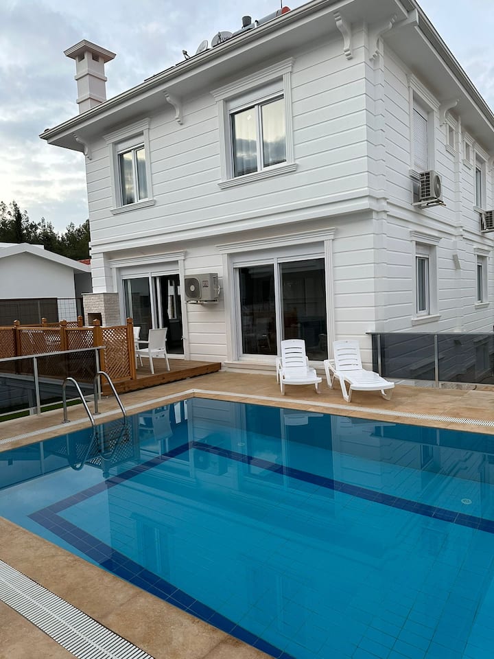 Chic Villa With Pool, Turkish Bath & Forest View - Antalya