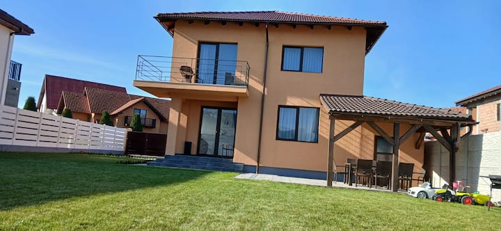 Lux-confort - Feldioara