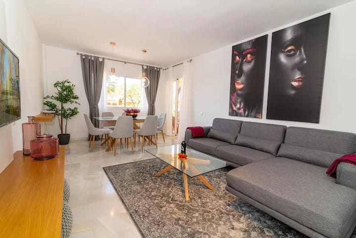 Peaceful Family Apartment - Torremolinos