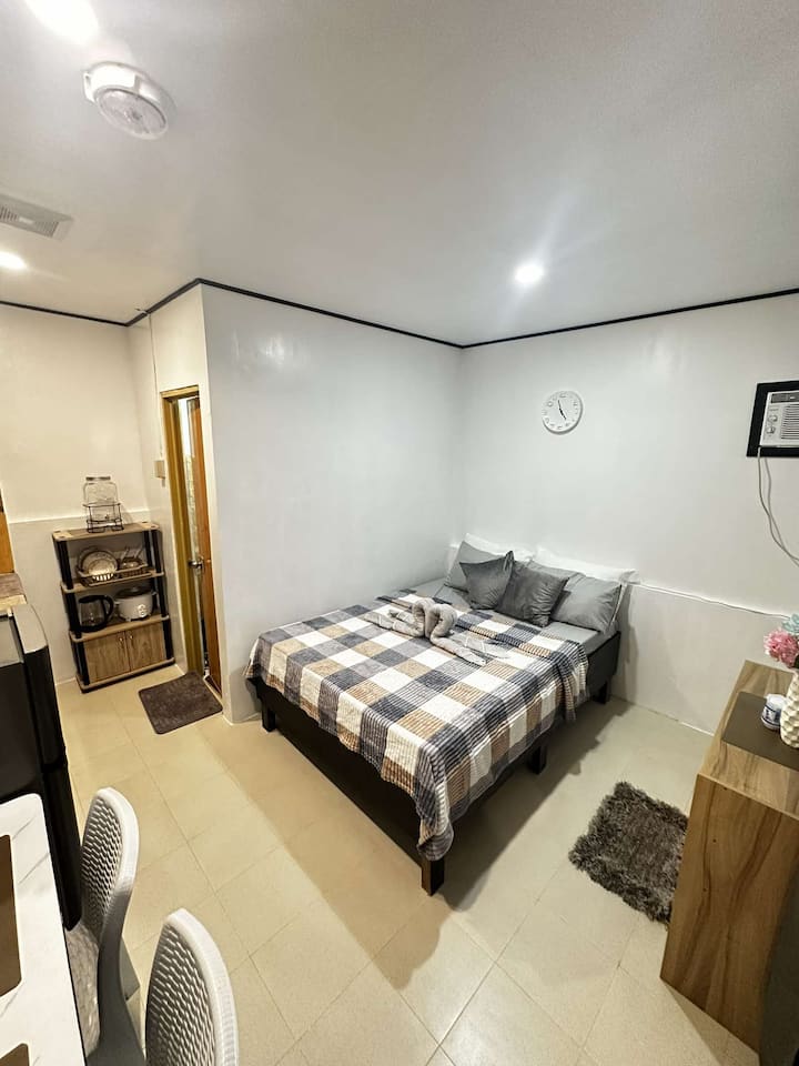 Remote Hideaway | Hillside Home - El Nido
